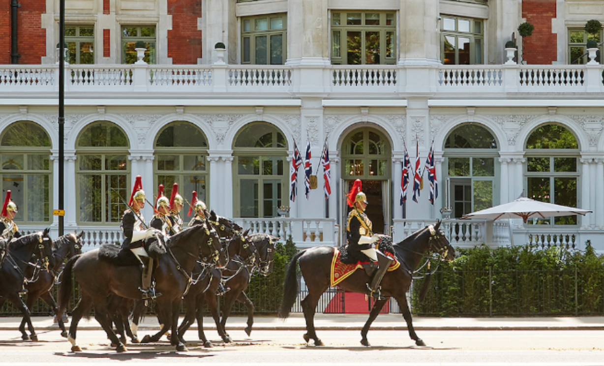 Royal Reasons to Visit Knightsbridge - The Sloaney